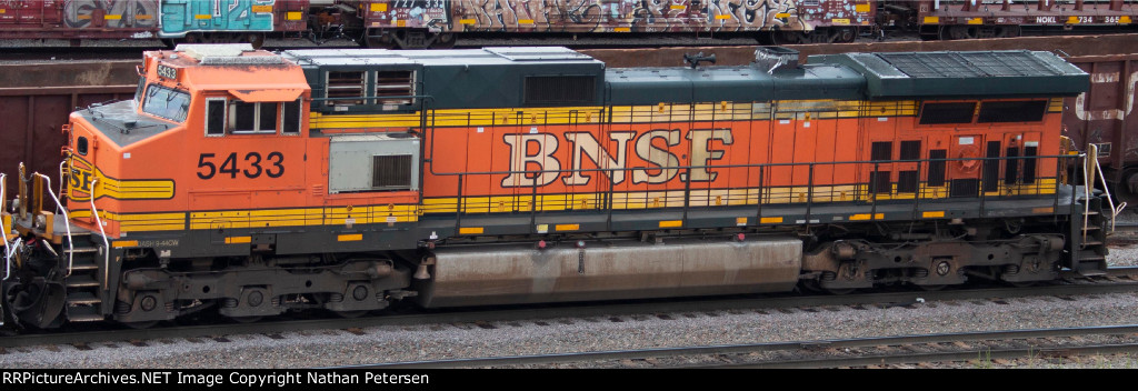 BNSF 5433